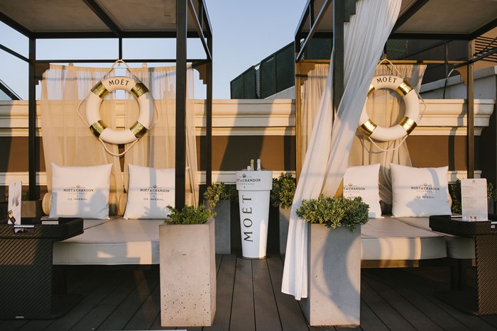 La Terraza – Beach Club del Hotel Emperador brinda con Möet & Chandon ...