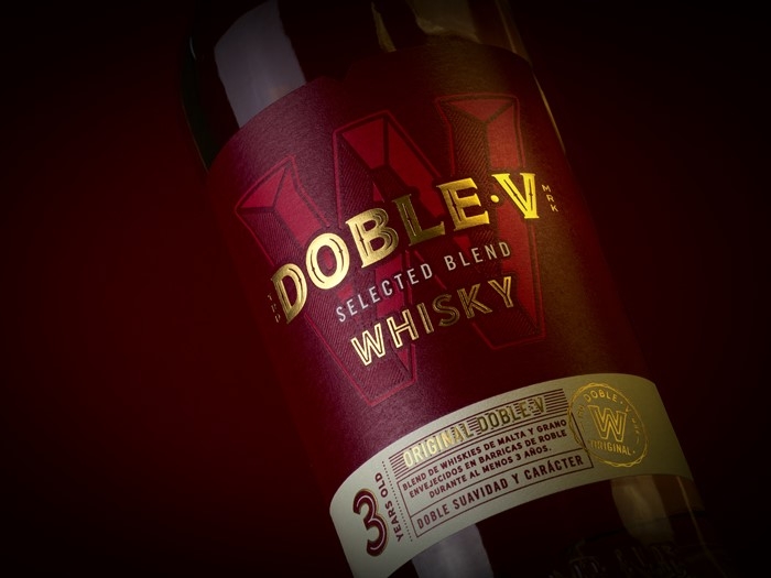 El whisky Doble V estrena nueva imagen e invita a vivir la vida al doble