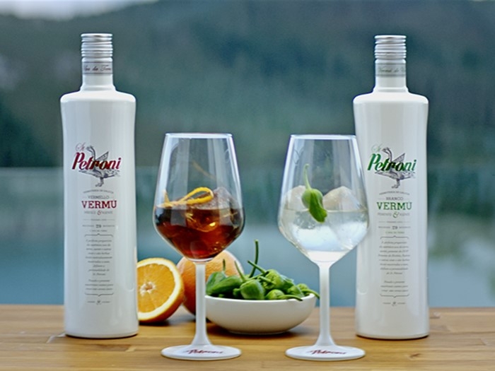 El vermú gallego St Petroni nos reconecta a la tierra en su primera ...