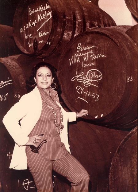 Celebrando el centenario de Lola Flores con una exposición única